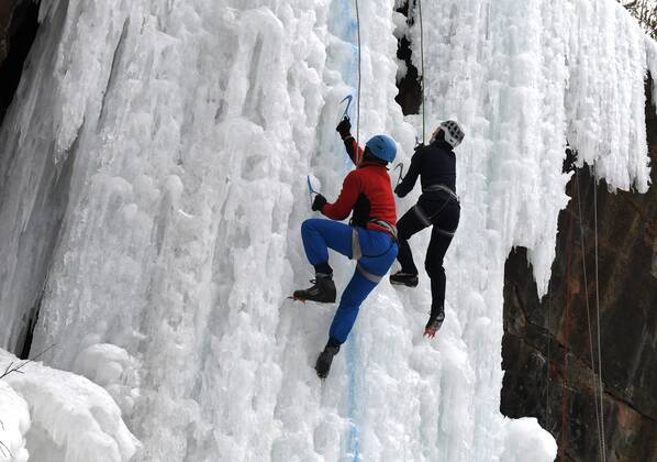 Russia Ice Climbing Competitions 8145160 19.03.2022 Athletes climb a ...