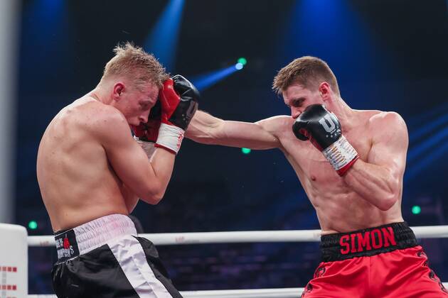 Simon Zachenhuber red, Germany vs Maurice Morio blue, Germany , Boxing ...