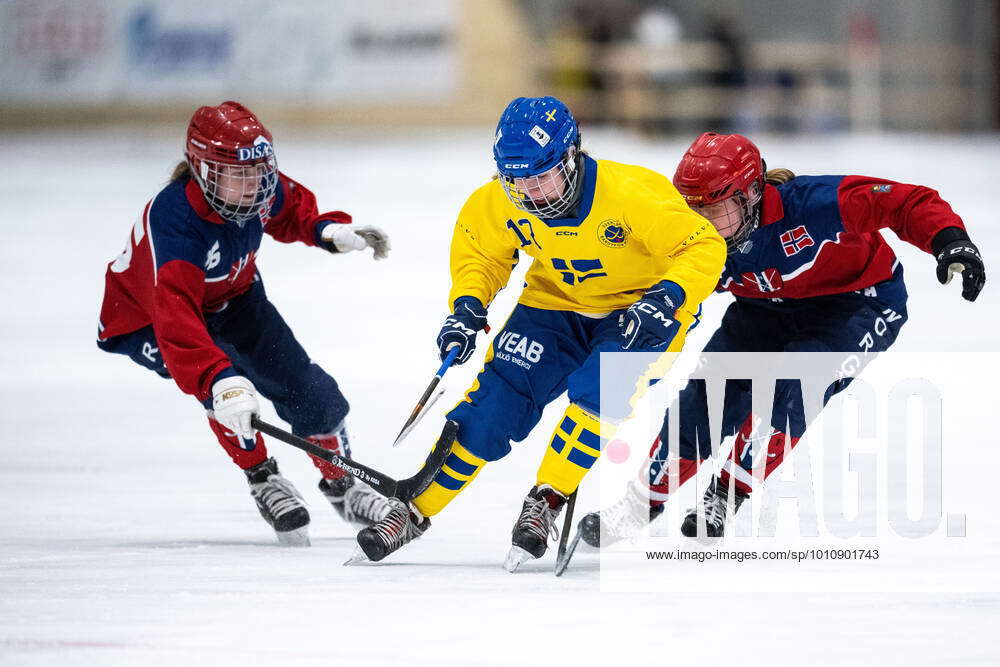 220327 Agnes Ögren of Sweden and Laura Andresen Folleso and Anna HelÃ ...