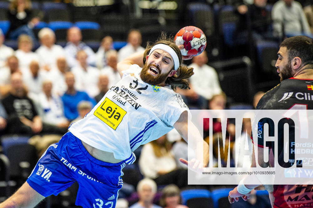 220329 Ystads IFs Julius Lindskog Andersson against HK Malmös Kassem ...