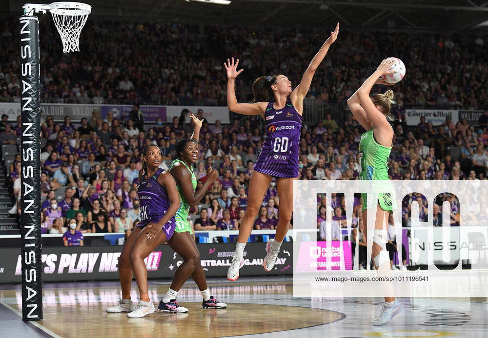 SUPER NETBALL FIREBIRDS FEVER, Ruby Bakewell-Doran (centre) of the ...