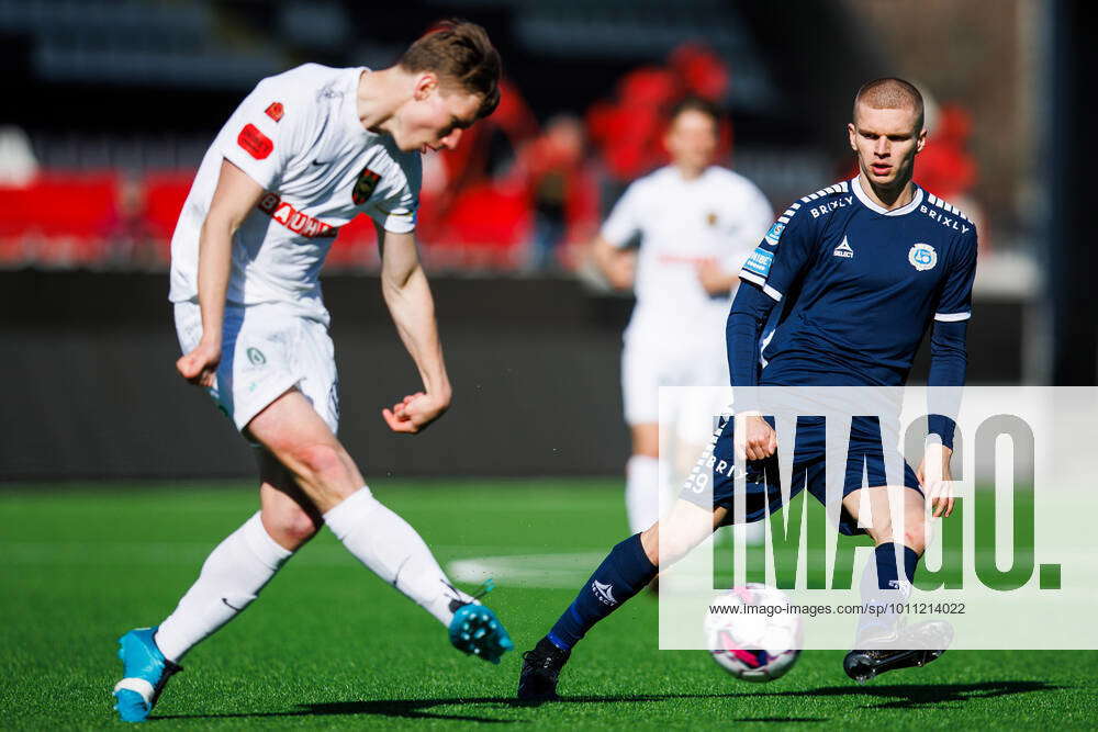 Brommapojkarnas Robin Frej and Utsiktens Lucas Hedlund during the ...