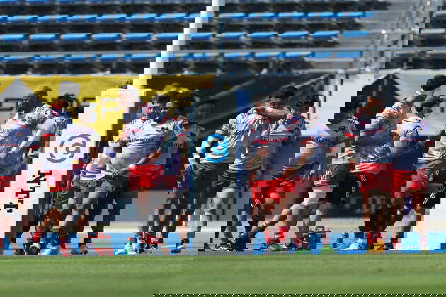 NTT Docomo Red Hurricanes Osaka team group, Mannschaftsbild, Totale ...