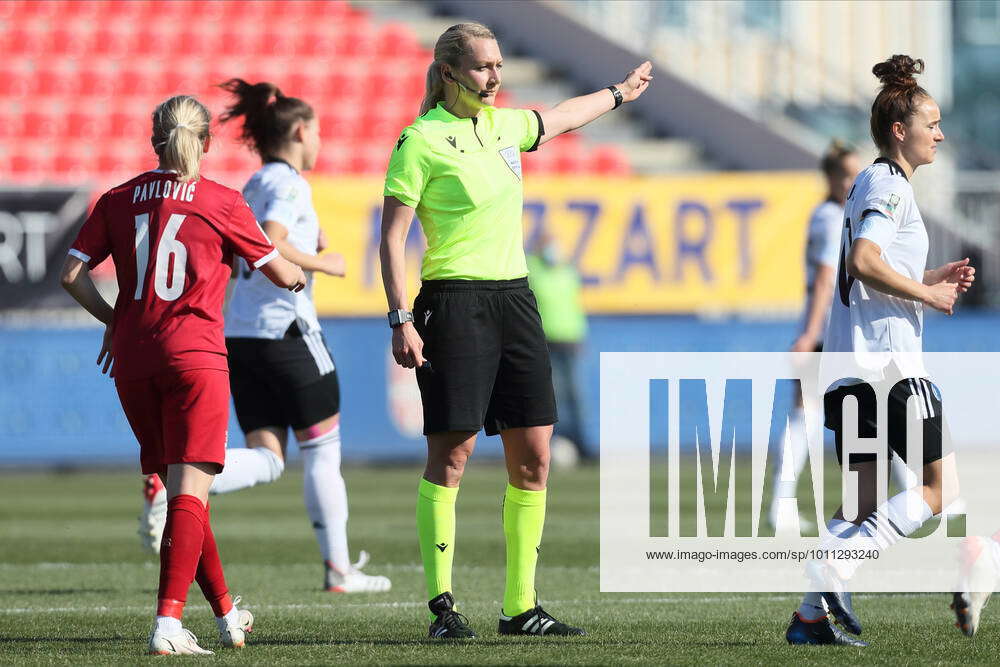 TESS OLOFSSON Tes Olofson sudija iz Svedske fudbalerki reprezentacije ...