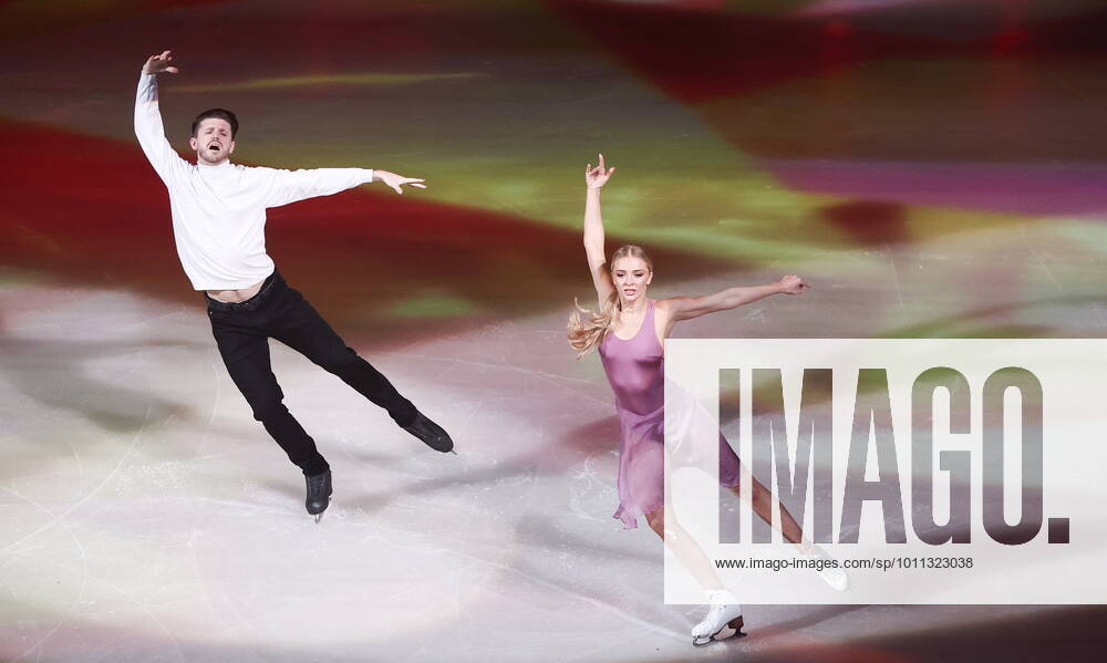 MOSCOW, RUSSIA - APRIL 15, 2022: Russian ice dancers Alexandra ...