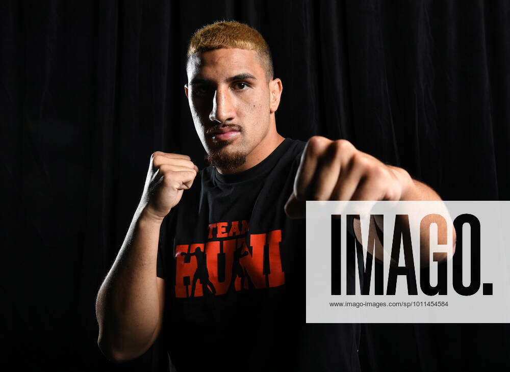 JUSTIS HUNI PRESSER, Australian boxer Justis Huni poses for a ...
