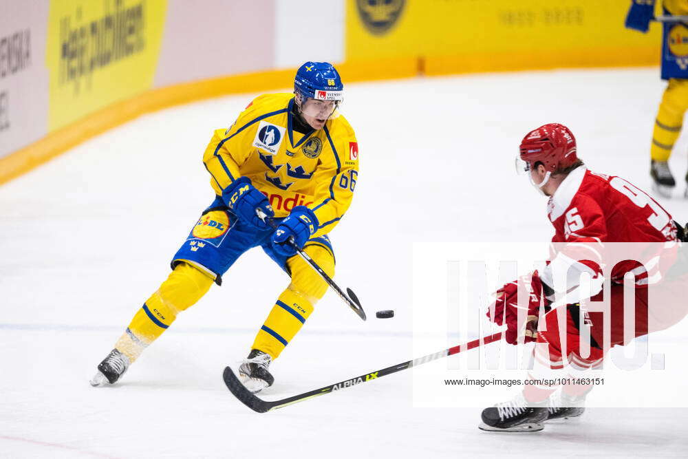 220421 Nils Aman of Sweden and Nick Olesen of Denmark during the ...