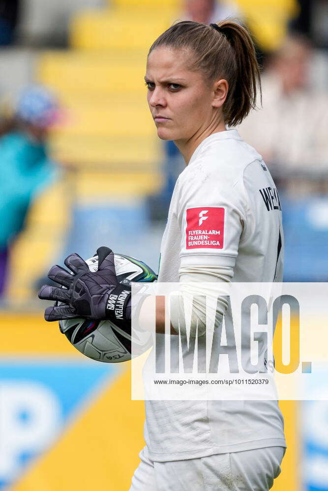 Anna Wellmann goalkeeper, Potsdam, 41 , on the ball, single image ...
