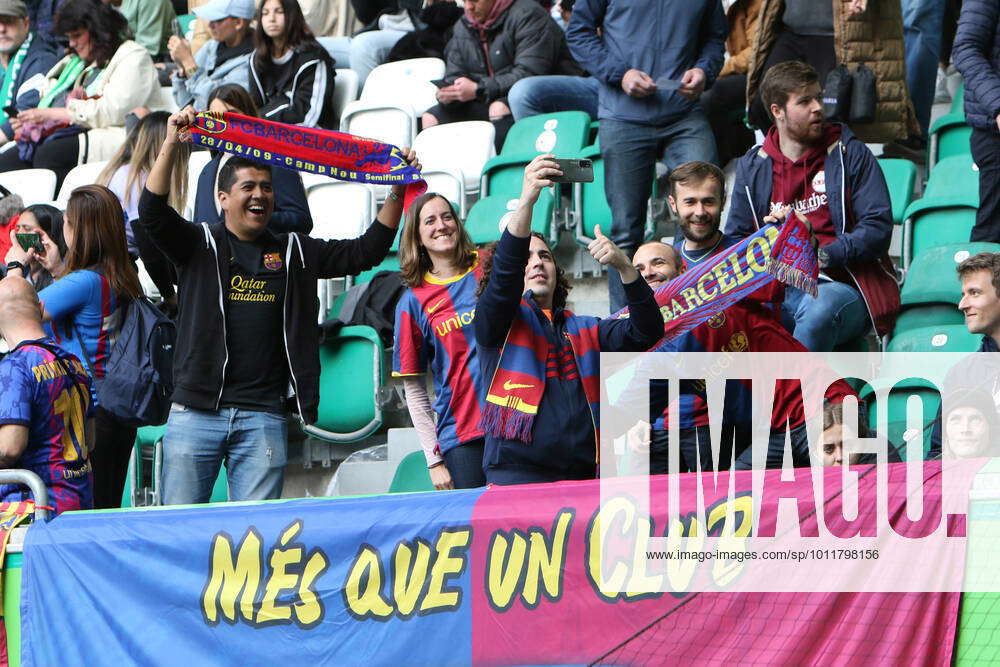 FC Barelona fans behind a banner with the club slogan Mes que un Club ...
