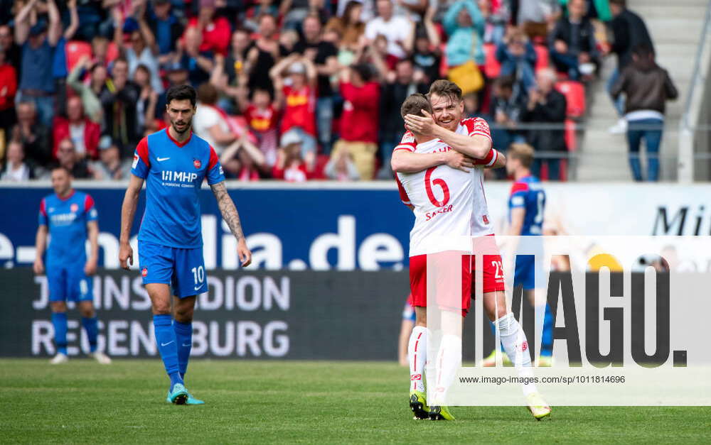 Benedikt Saller Jahn Regensburg 6 , Steve Breitkreuz Jahn Regensburg 23 ...