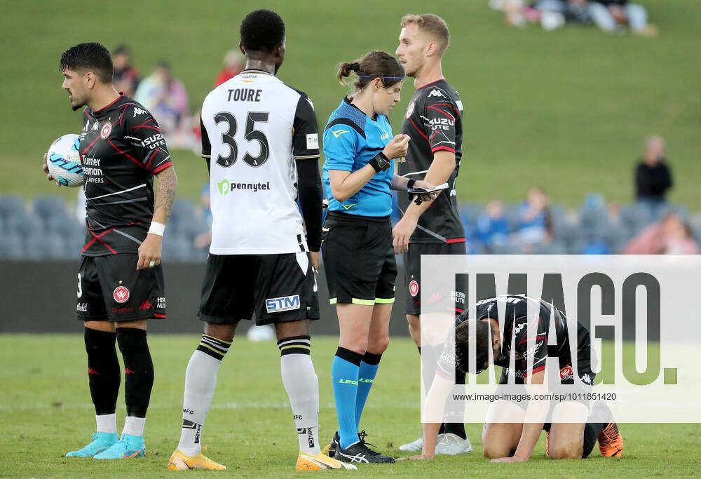 ALEAGUE MACARTHUR WANDERERS, Referee Casey Reibelt officiates during ...