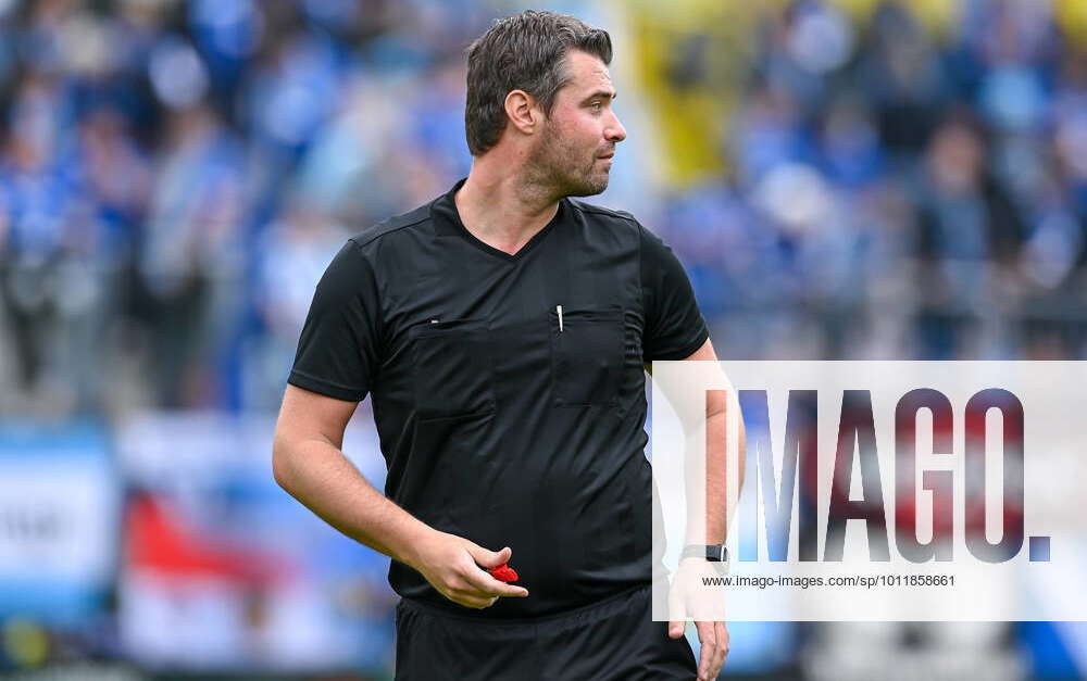 Eugen Ostrin referee single picture, action, action, 08 05 2022 ...
