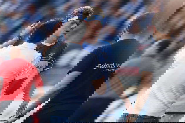 Substitution Luca Schuler 1 FC Magdeburg, 26 with coach Christian Titz ...