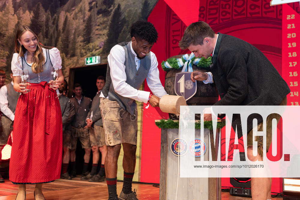 11 Kingsley Coman, tapping, beer keg, hammer, keg tapping keg, sting ...