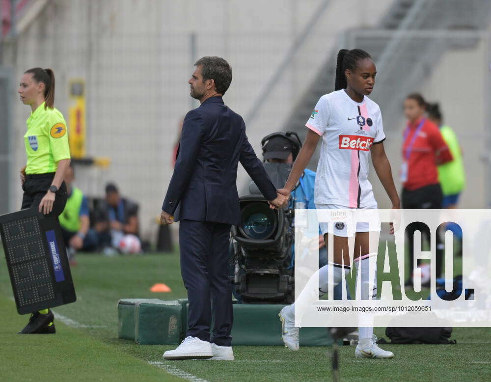 Katoto Marie Antoinette et Olle Nicolle Didier FOOTBALL : Coupe de ...