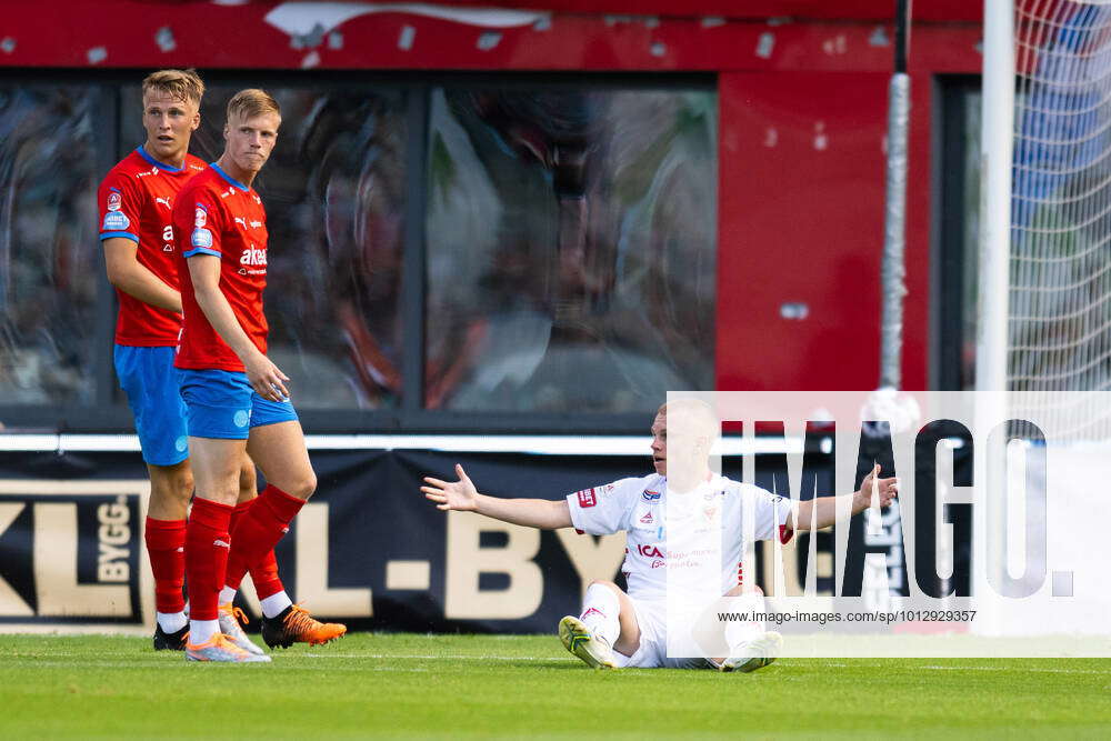 220702 Kalmars Isak Jansson reacts during the football match in the ...