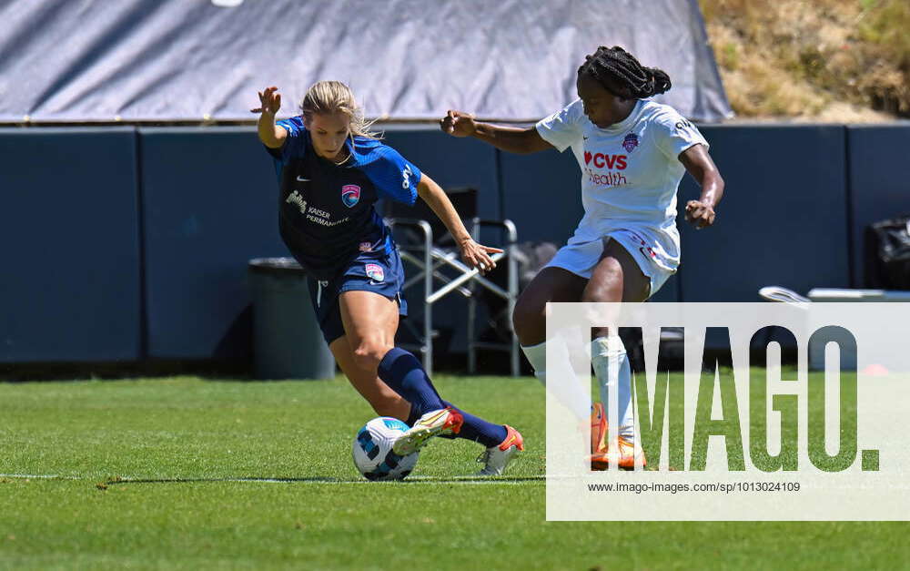 July 03, 2022: San Diego Wave FC midfielder Kelsey Turnbow (6) and ...