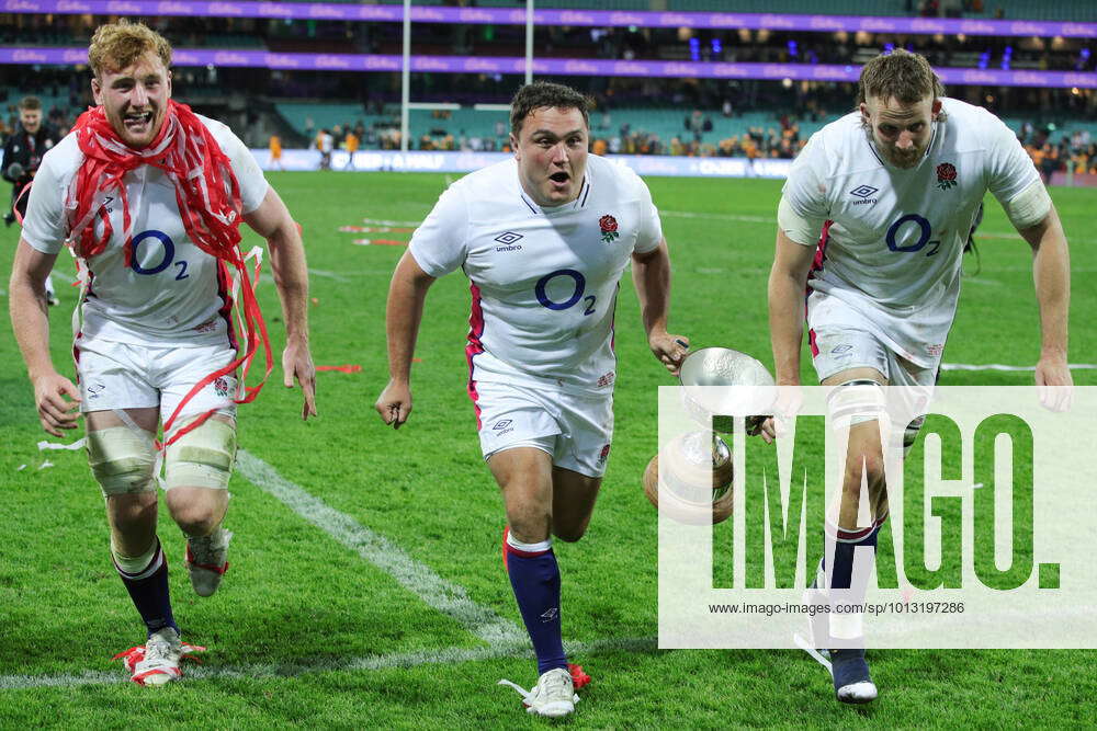 Ollie Chessum of England, Jamie George of England and Jonny Hill of ...