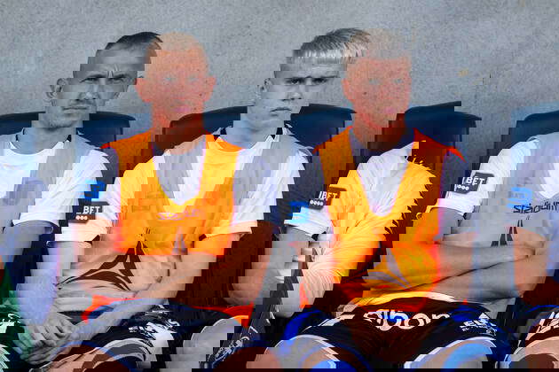 Siriuss Jakob Voelkerling Persson and Elfsborgs Besfort Zeneli during ...