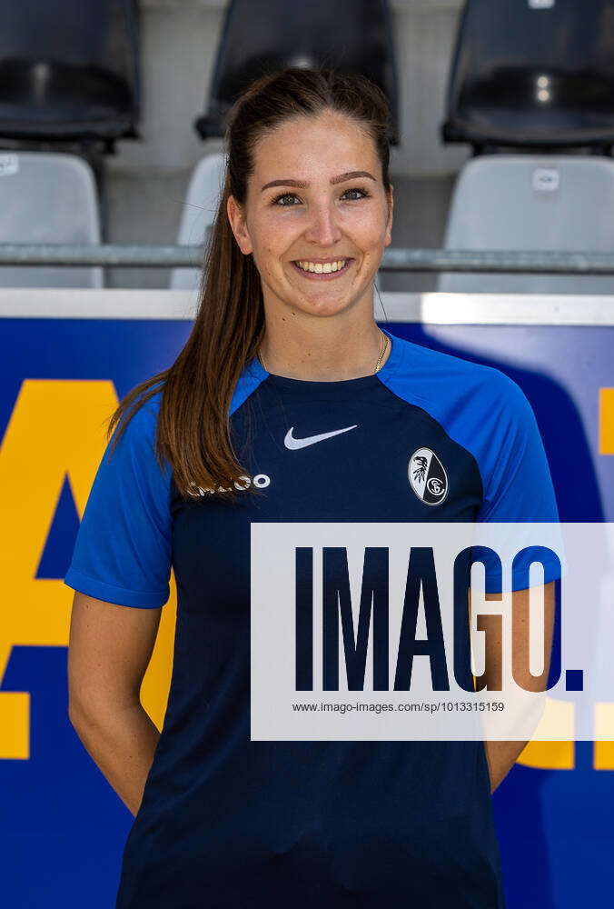 Thea Loeffler SC Freiburg II U23 , Team Manager GER, SC Freiburg II U23 ...