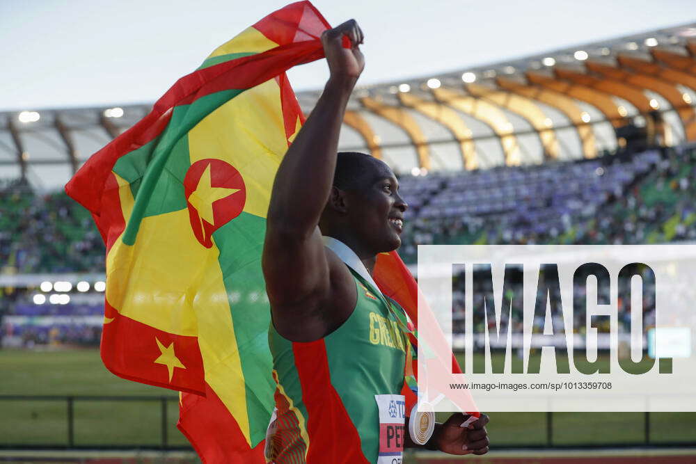 Anderson Peters of Grenada celebrates after winnig the gold medal in ...