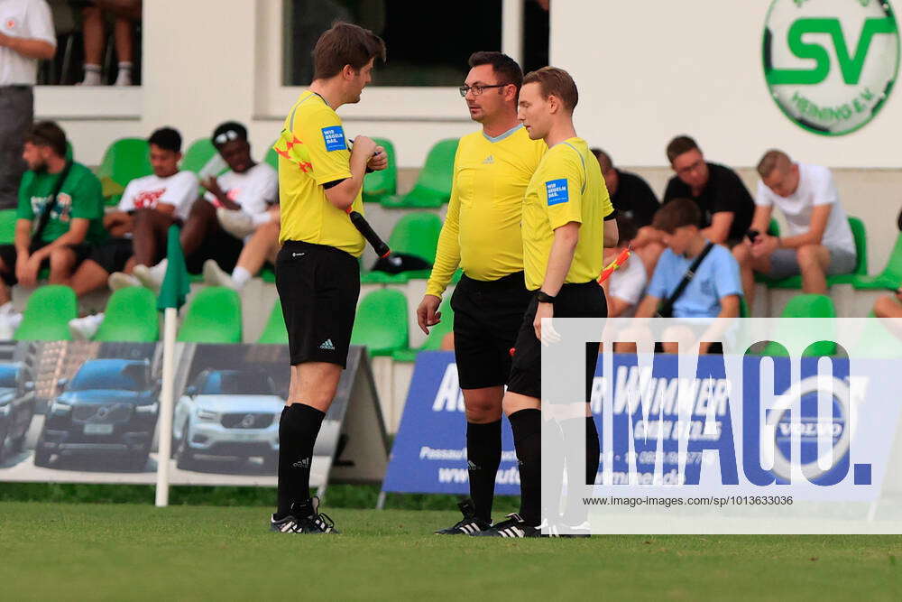 v l assistant referee Simon Ettl, referee observer Patrick Ilg as linesman, assistant referee