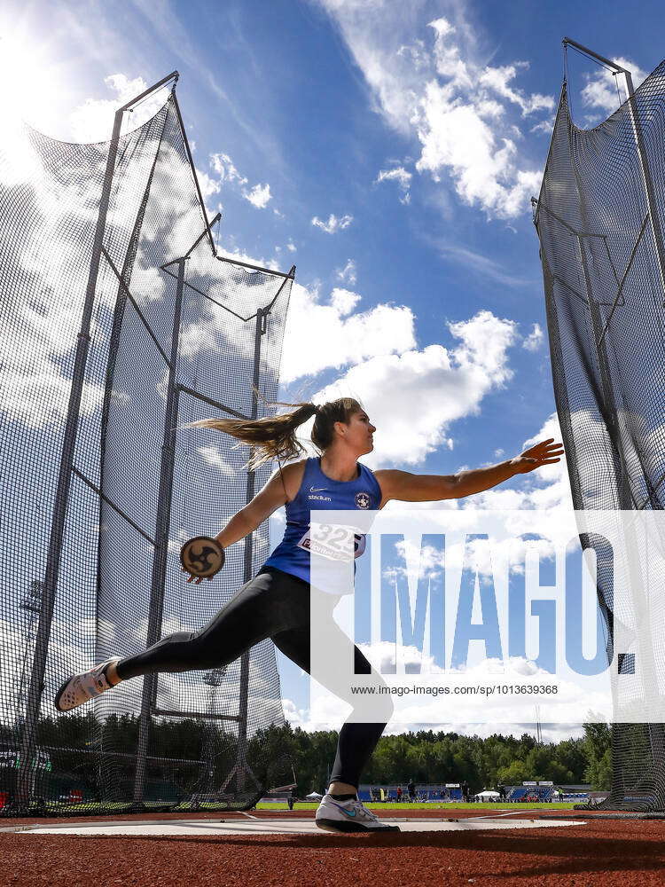 220806 Emma Ljungberg Sparpägens FK in the discus during the SM in ...