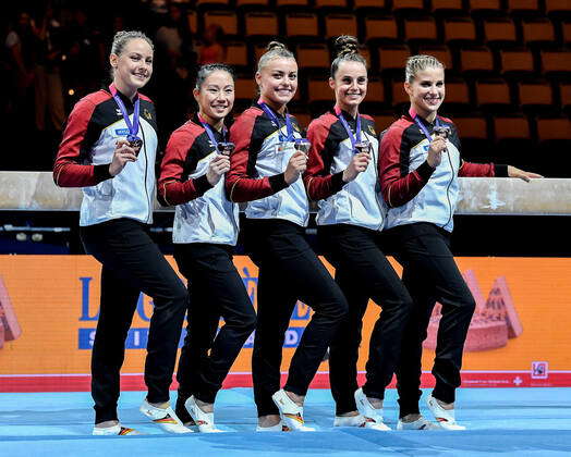 Team Germany wins the bronze medal BUI Kim GER, SEITZ Elisabeth GER ...