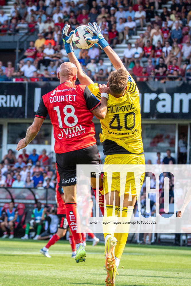 Gaetan Courtet (EA Guingamp) Ivan Filipovic (Paris FC) FOOTBALL : EA ...