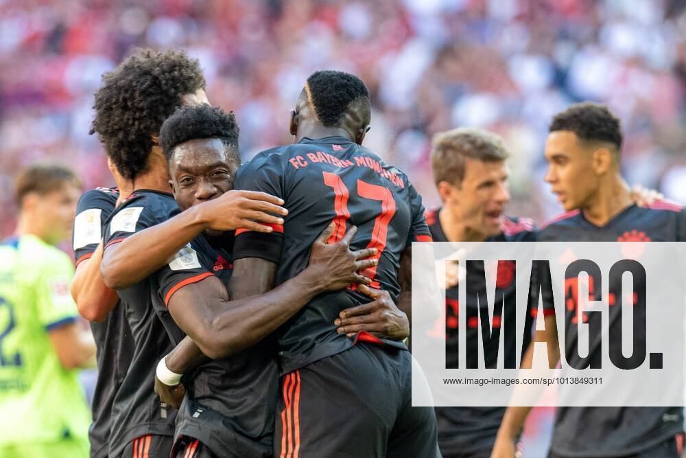 Goal celebration FC Bayern Muenchen, Alphonso Davies 19 FC Bayern ...