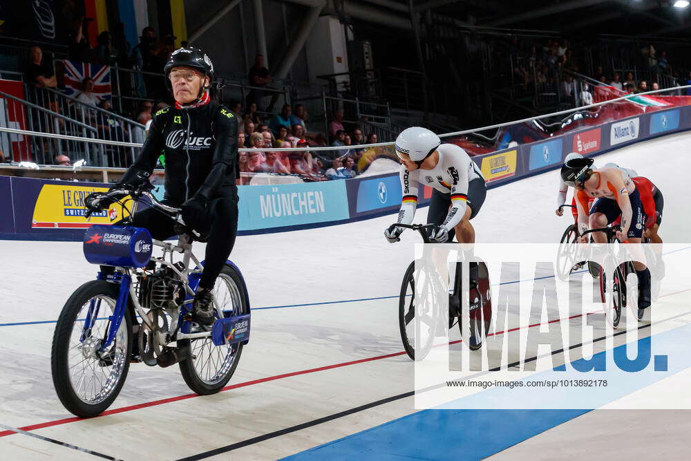 Keirin men, heat 3, Marc Jurczyk GER behind Peter Baeuerlein pacemaker ...