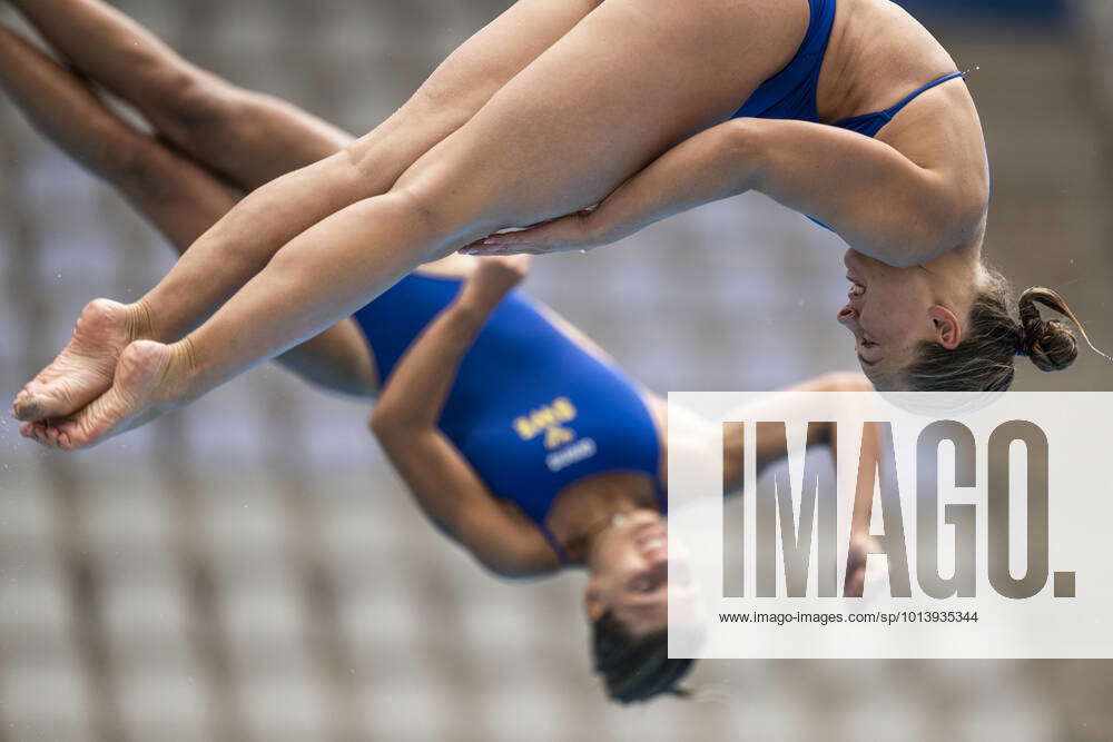 220818 Emilia Nilsson Garip and Elna Widerström of Sweden at warm up ...