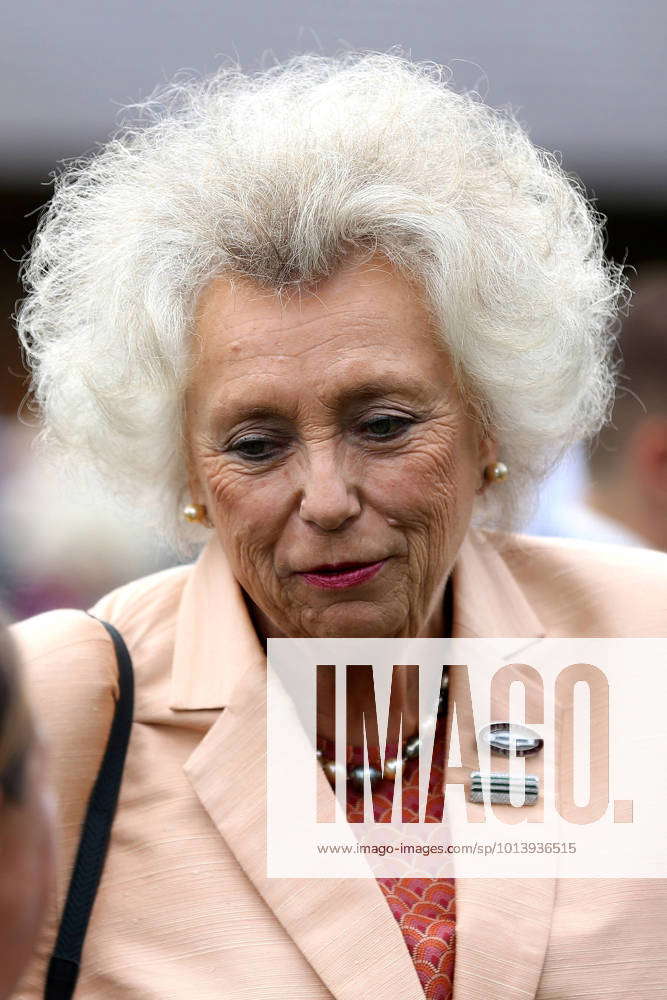 Horse Racing Ebor Festival York Races MISS K RAUSING Owner & Breeder of ...