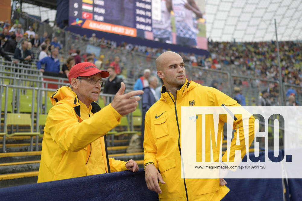 Julian WEBER GER with coach Burkhard LOOKS l mens javelin qualification ...