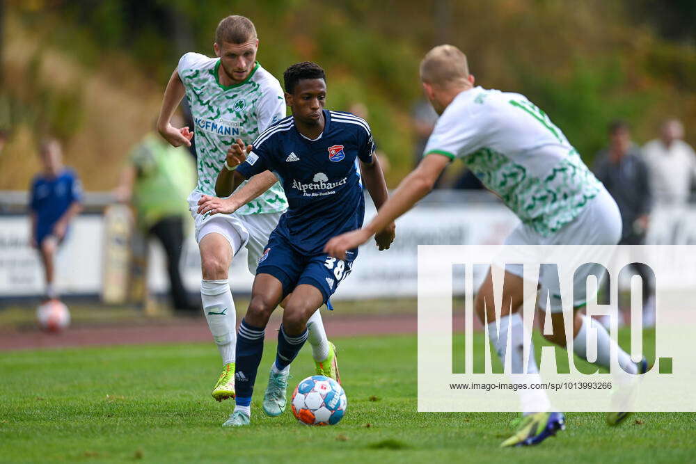 f l David Ismail Greuther Fürth II, 9 Boipelo Mashigo Unterhaching, 38 ...