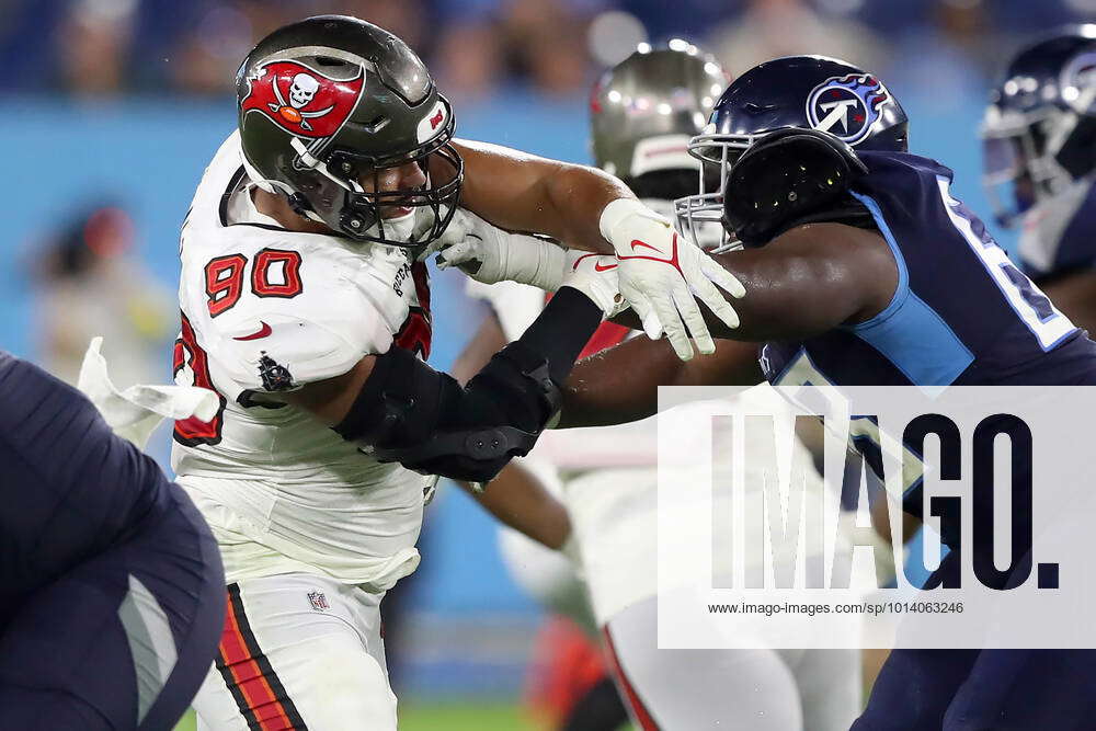 NASHVILLE, TN - AUGUST 20: Tampa Bay Buccaneers defensive lineman Logan ...