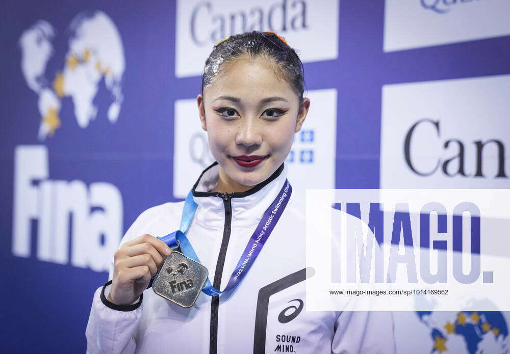 Moe Higa of Japan poses with her medal at the World Junior Artistic ...