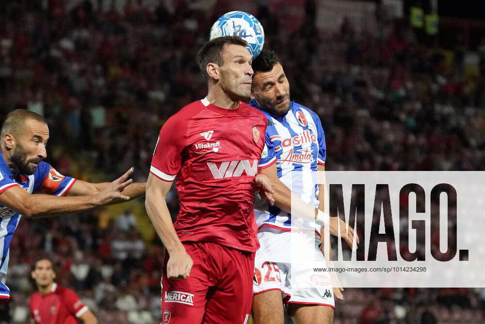 Strizzolo luca (n.41 perugia calcio) v picino raffaele (n.25 bari ssc ...