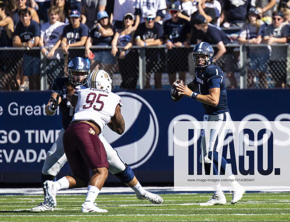 September 03 2022 Reno, NV USA Nevada quarterback Shane Illingworth (1 ...