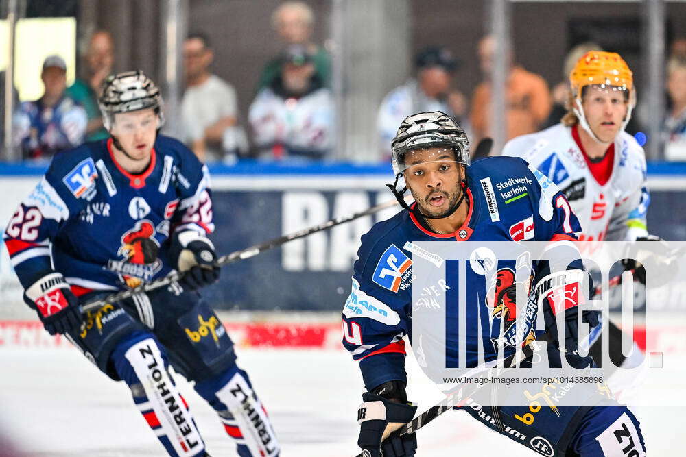 Sena Acolatse Iserlohn Roosters, 14 John Broda Iserlohn Roosters, 22 ...