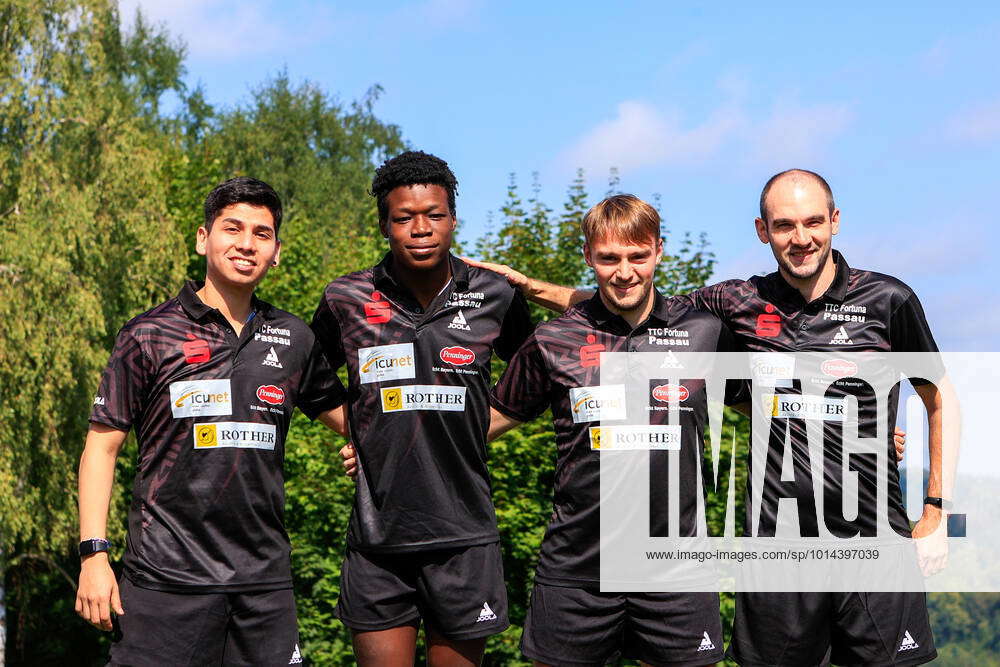 v l Gustavo Gomez, John Oyebode, Daniel Rinderer, Viacheslaw Krivosheev ...