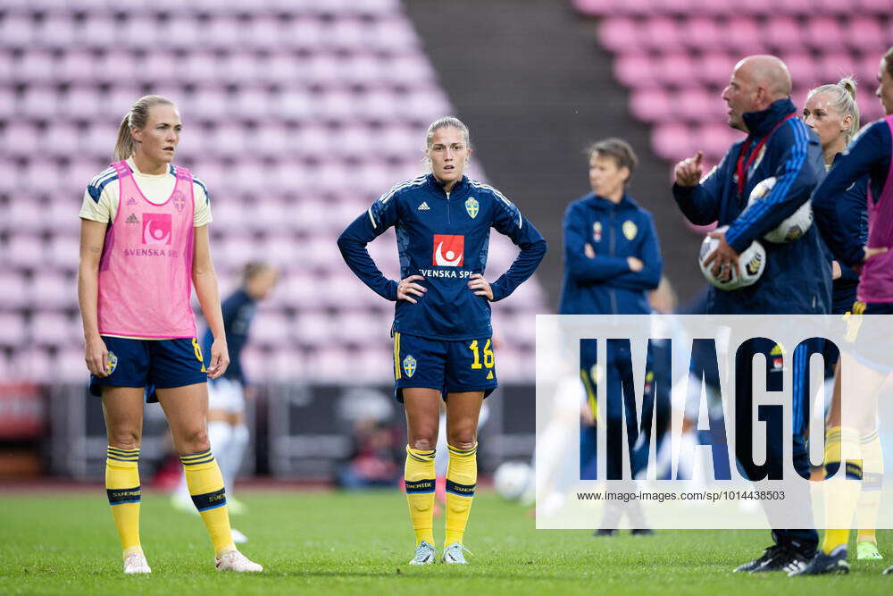 220906 Magdalena Eriksson and Filippa Angeldahl of Sweden ahead of the ...