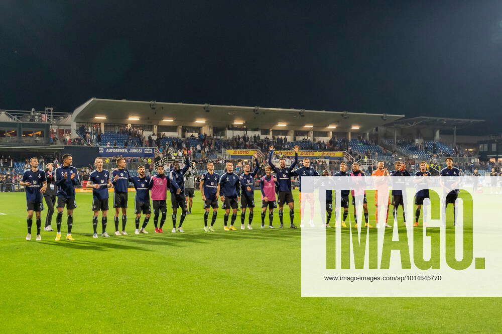 Hamburger SV celebrates victory with fans Holstein Kiel vs Hamburger SV ...