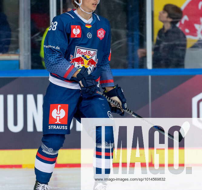 Julian Lutz EHC Red Bull Muenchen, 88 EHC Red Bull Muenchen vs HC ...