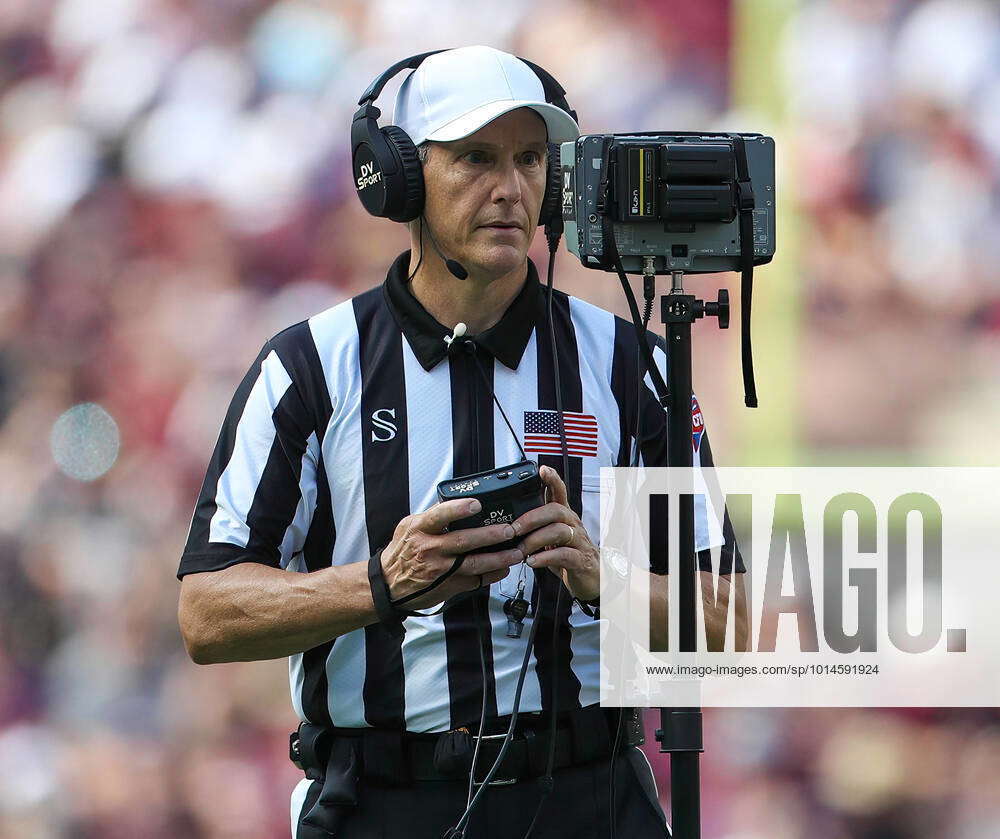 September 10, 2022, College Station, TX, USA: Referee Steve Marlowe ...