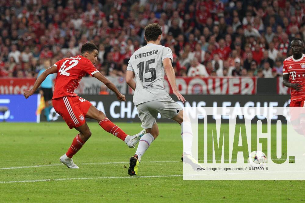 Jamal Musiala 42 FC Bayern Muenchen shooting on goal, FC Bayern ...