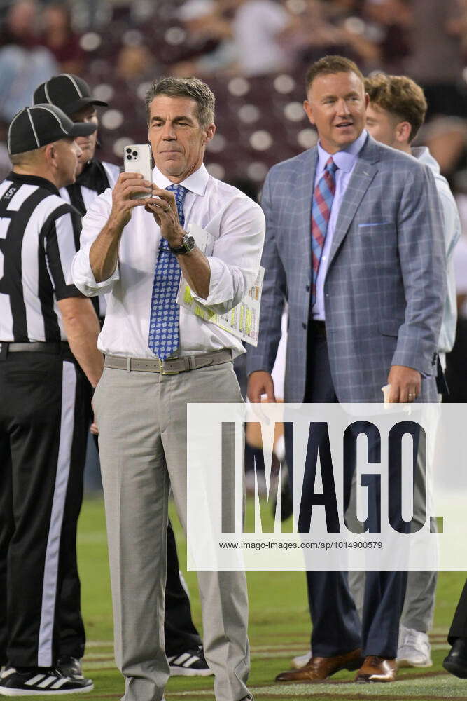 September 17, 2022: ESPN Chris Fowler video the stadium before the game ...