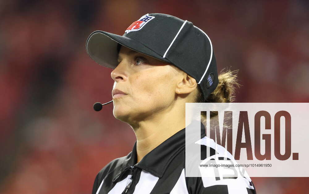 KANSAS CITY, MO - SEPTEMBER 15: Down Judge Robin DeLorenzo (134) during ...