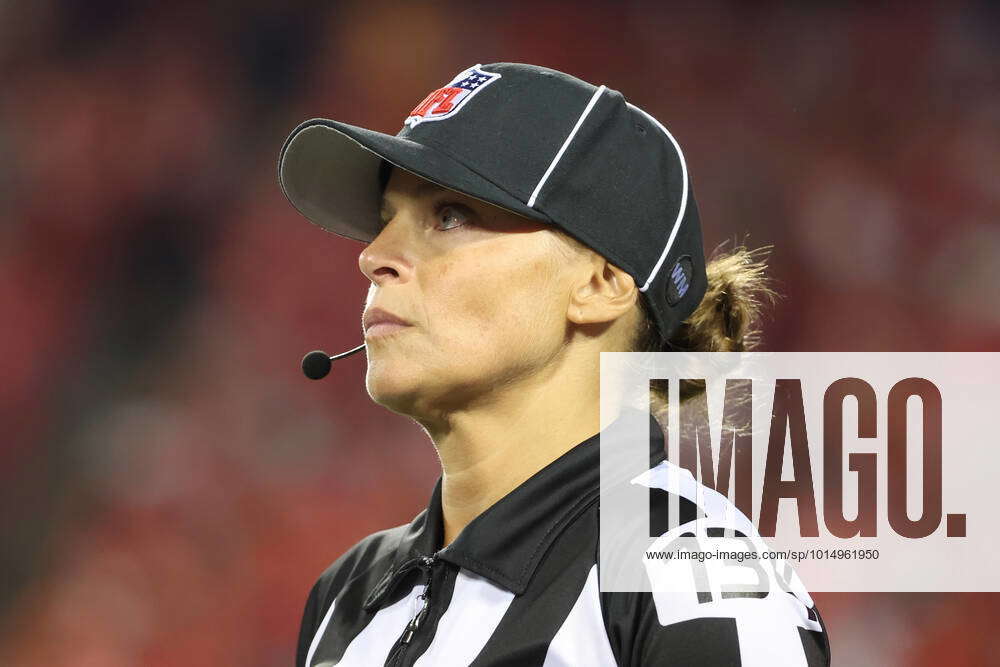 KANSAS CITY, MO - SEPTEMBER 15: Down Judge Robin DeLorenzo during an ...