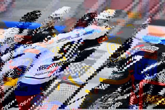 Elite series in ice hockey 2022 Valerenga Stavanger Oilers Oslo ...